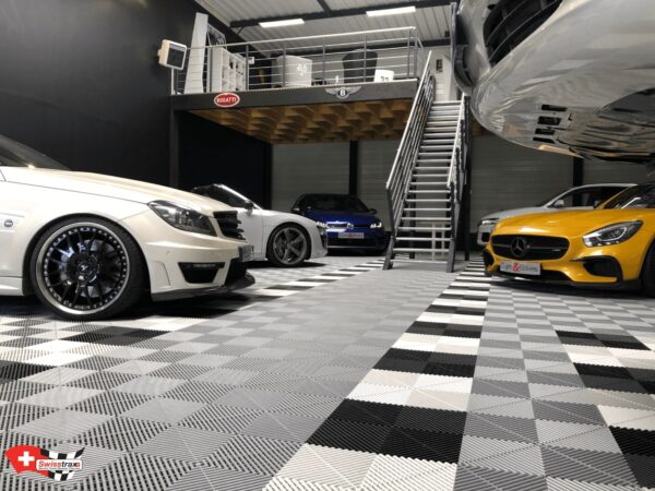 AUTOMOTIVE SHOWROOM FLOORING | Swisstrax Europe